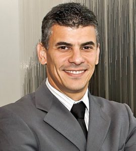 Fernando Teles deixa cartões para cuidar da área de seguros ...