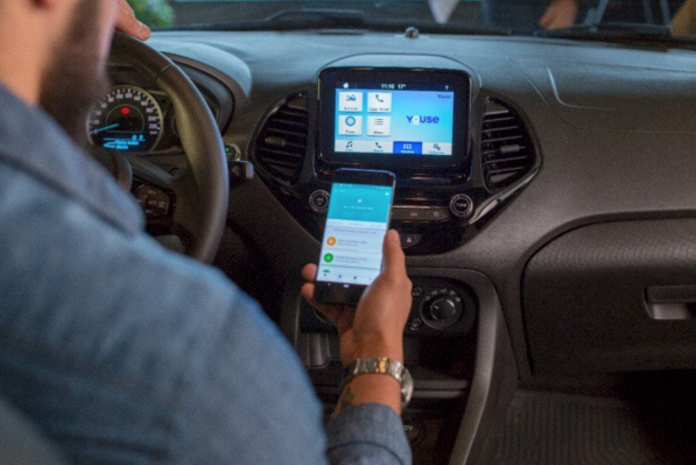 App da Youse no carro Ford - Sonho Seguro