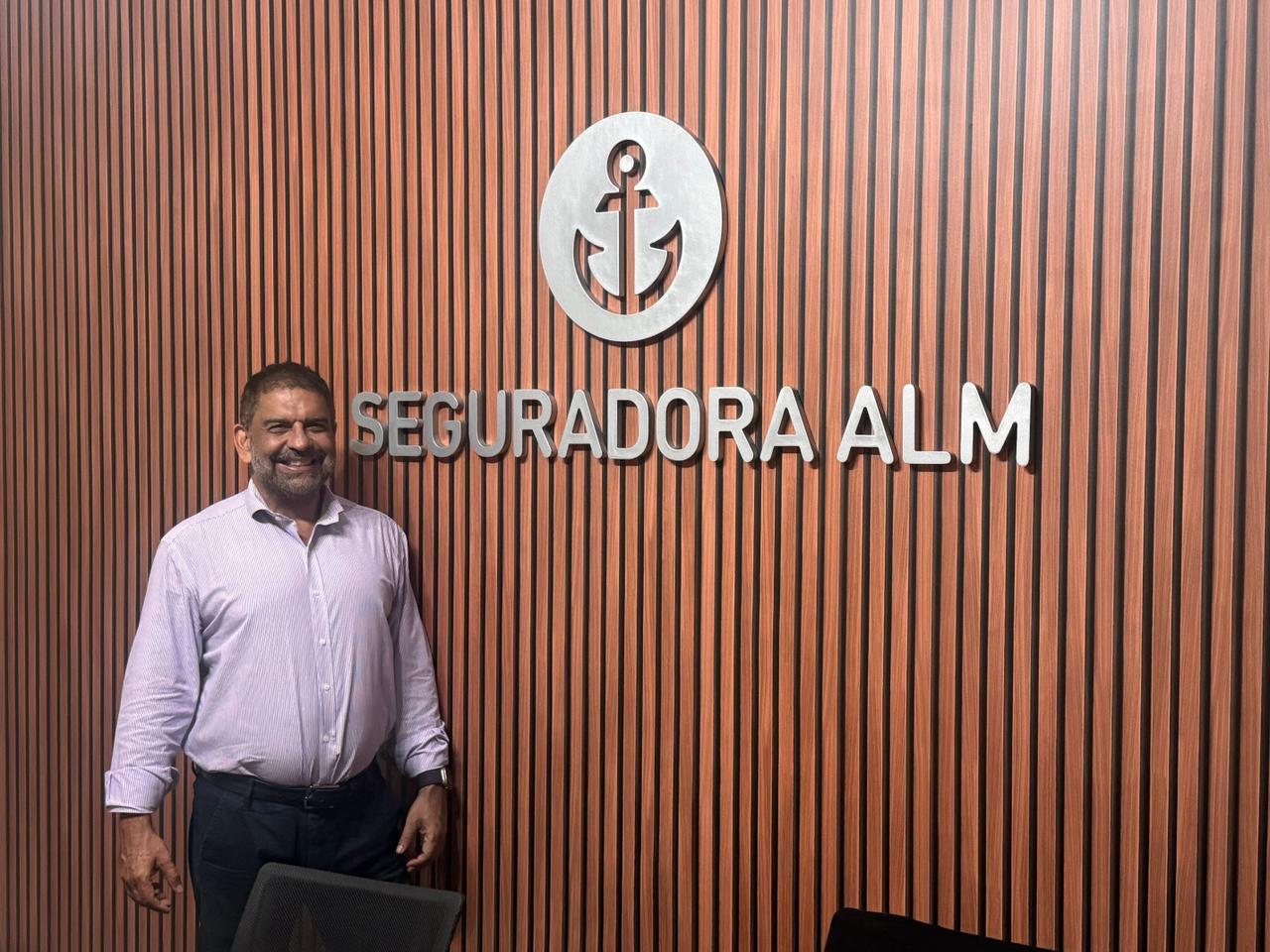 Alexandre Dominguez Seguradora ALM foto 2024 - Sonho Seguro